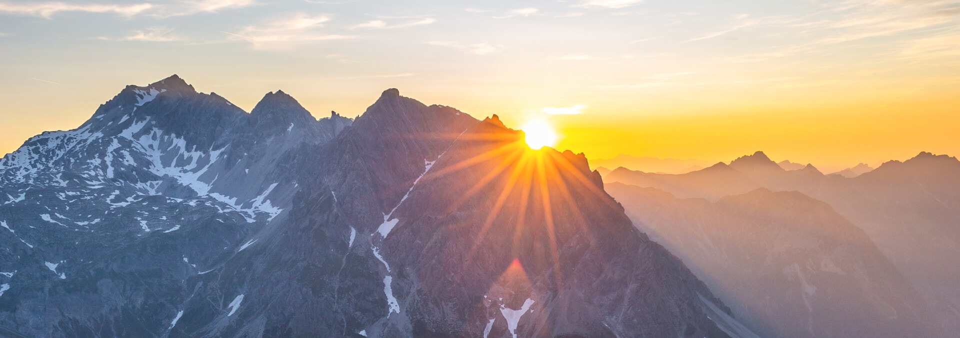 Who We Are - Grandeur Peak Global